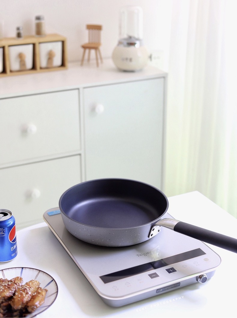 钛古透明双屏电磁炉IC-A2102评测 钛古电磁炉怎么样 - 值得荐